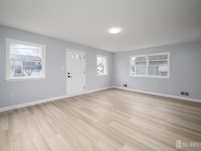 998 Woodmere Drive