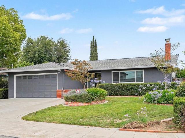 998 Wagoner Dr