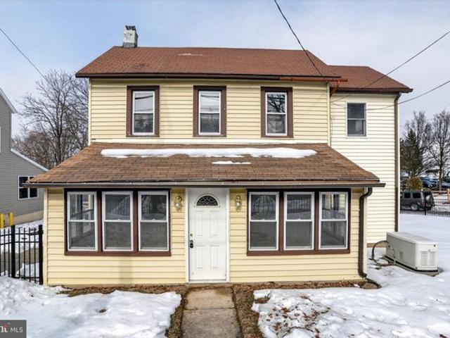 998 Upper Gulph Rd, Wayne, PA 19087