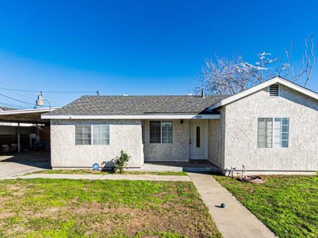 9995 Redwood Ave, Fontana, CA 92335