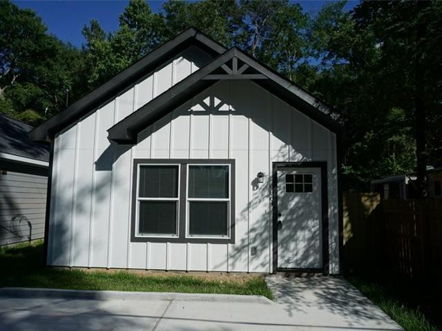9998 Calendar St, Willis, TX 77318