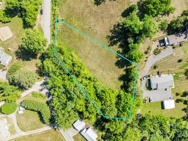 99999 Luther Rd, Candler, NC 28715