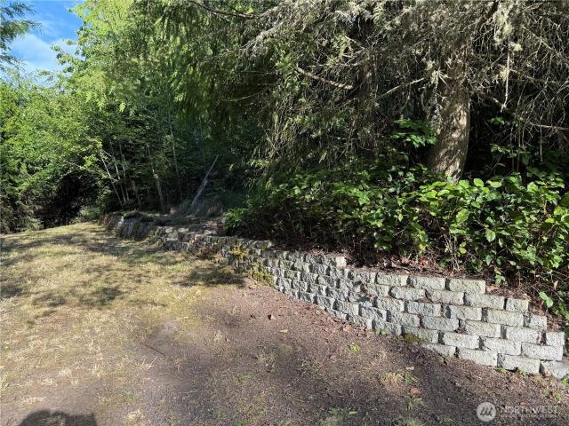 9999 Ferndale Dr