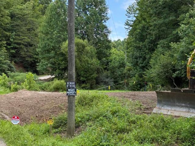 9999 Hwy 6 Big Indian Creek Road