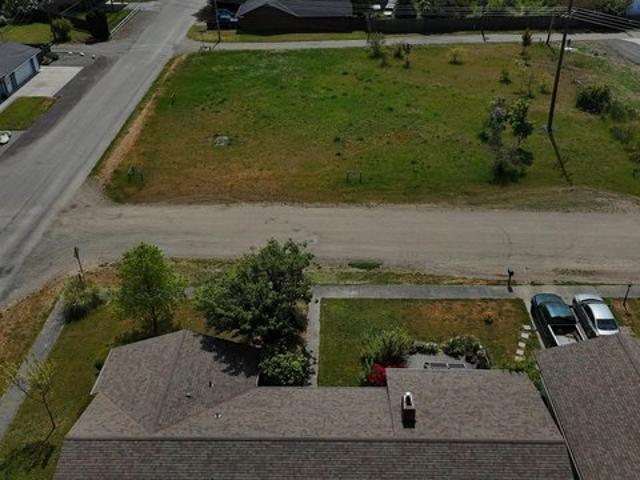 9999 W Maple St, Sequim, WA 98382