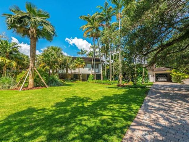 9990 90th Ave SW, Miami, FL 33176