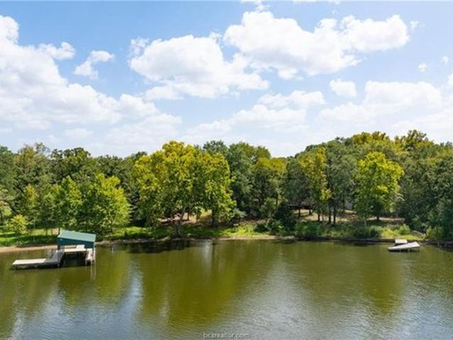 9991C Hoppess Rd, Franklin, TX 77856
