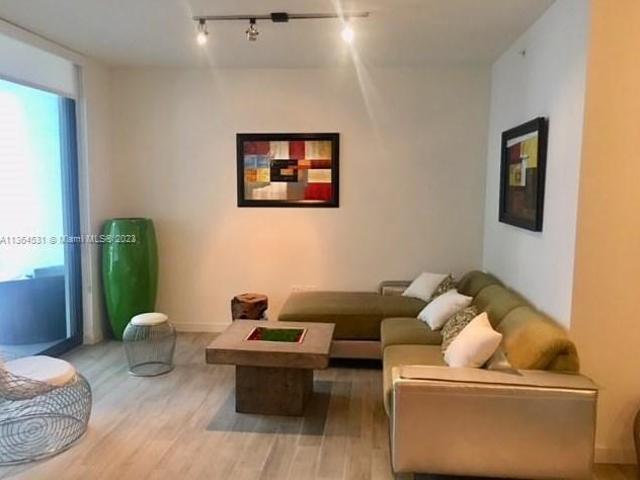 999 1st Ave SW #1601, Miami, FL 33130