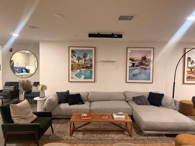 $999 furnished East HollyWood Sept move in