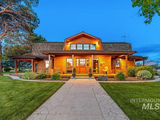 999 N Cow Horse Dr