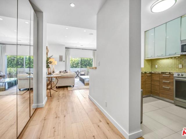 999 N Doheny Dr, Unit 106, West Hollywood, CA 90069 | MLS #25602