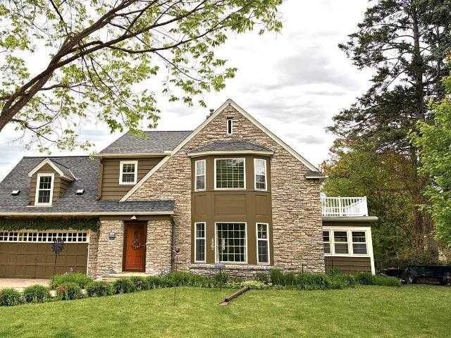 999 Nebraska Avenue W