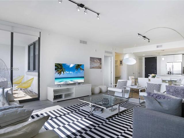 999 SW 1st Ave, Unit 2313, Miami, FL 33130 | MLS #A11788 | Compass
