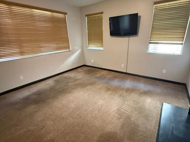 $999 Room Available_Move Fast
