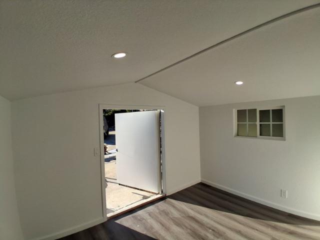 $999 Room Available_Move Fast