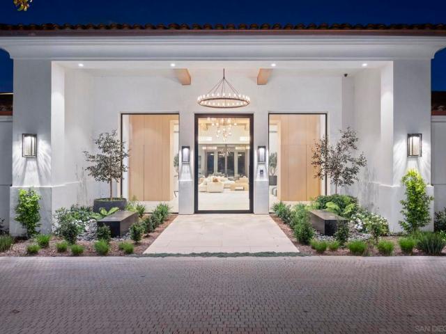 99 6497 Calle Del Alcazar