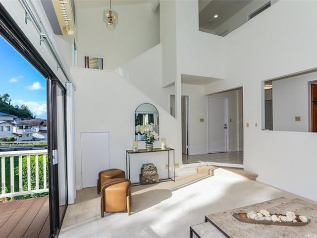 99 827 Holoai St, Aiea, HI 96701