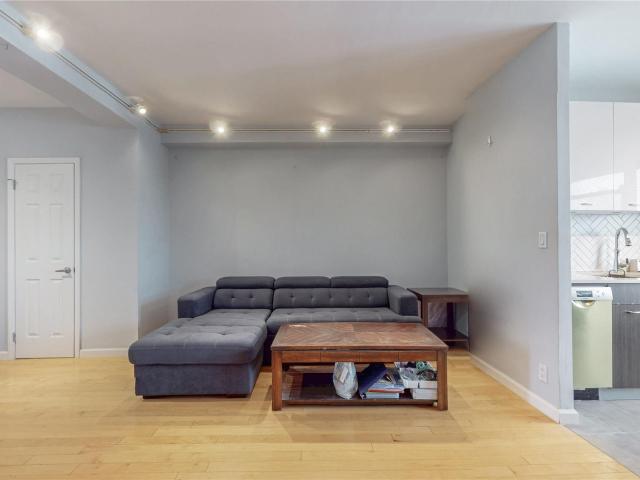 99 05 63rd Drive, Unit 11R | Compass