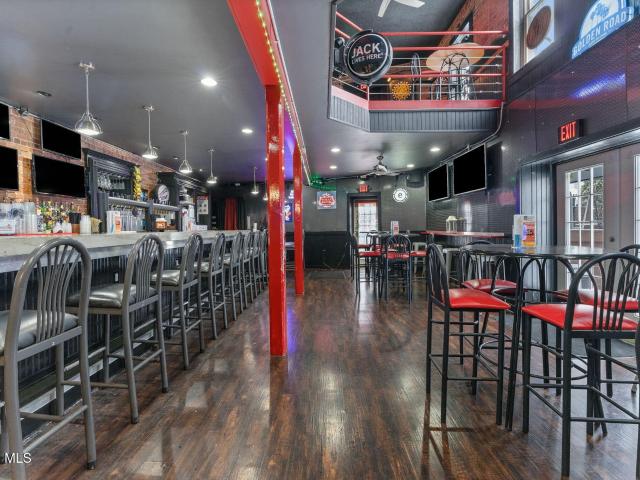 99 1/2 W Fulton Street