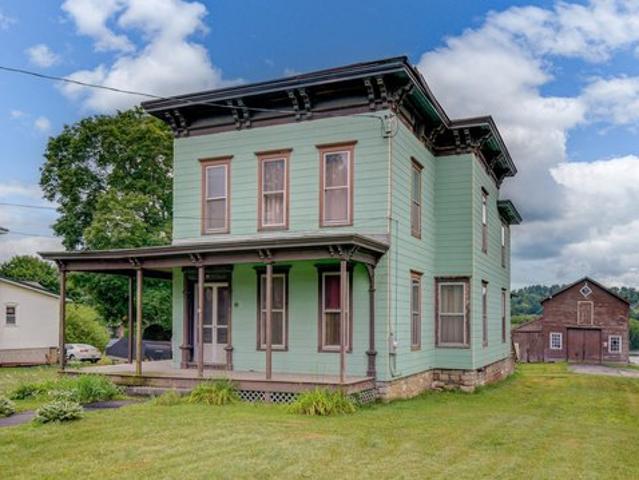 99 W Grand St, Palatine Bridge, NY 13428
