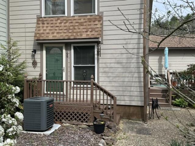 99 Willow Way