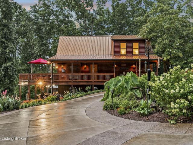 99 Wren Ln