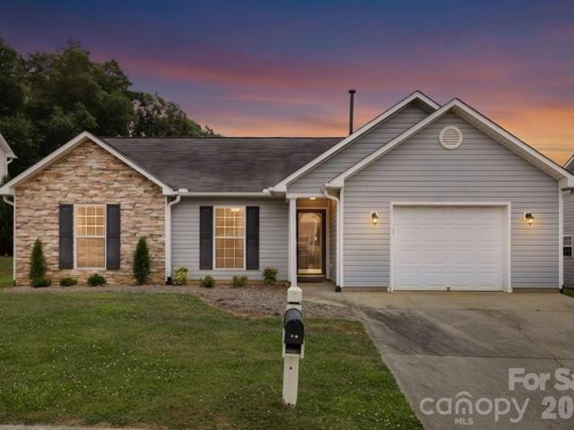 99 Yadkin Rd, Fletcher, NC 28732