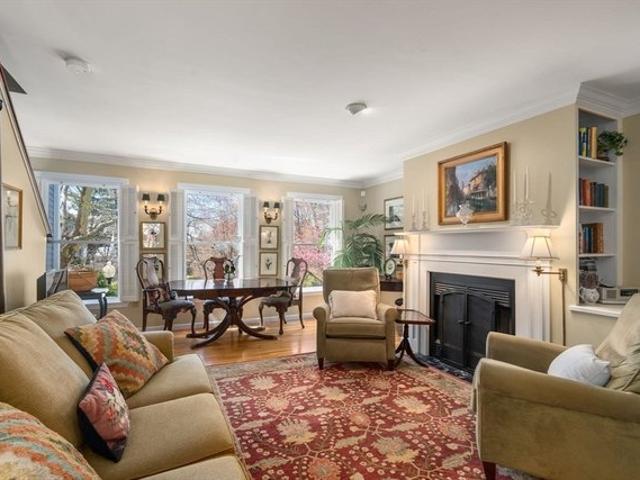 99 Anderer Ln Apt 8, Boston, MA 02132
