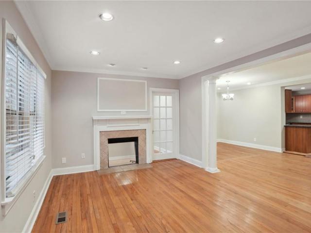99 Bates Avenue NE