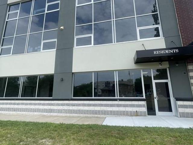 99 Bridge Street # 206