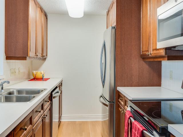 99 Campau Circle # 1907