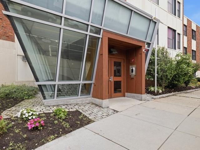 99 Chestnut Hill Ave Apt 307, Boston, MA 02135