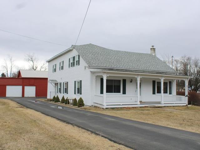 99 Chesterfield St, Keeseville, NY 12944