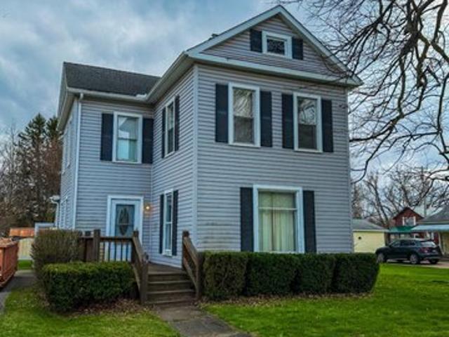 99 Clinton St, North East, PA 16428