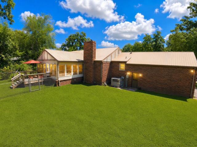 99 Dogwood Dr