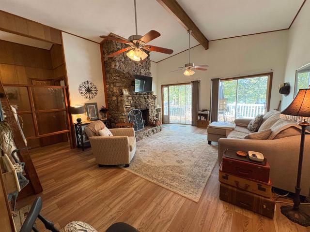 99 E Lakeshore Drive