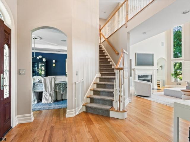 99 E Lindsley Rd