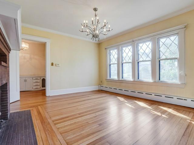 99 Essex Avenue, Bloomfield, US, NJ