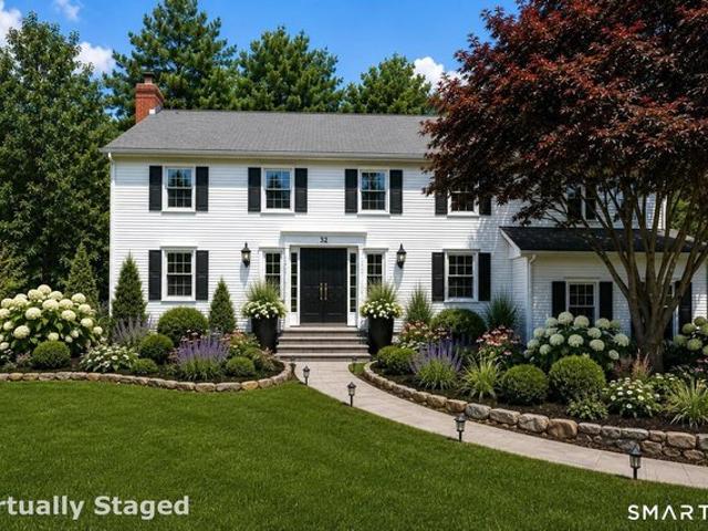 99 Fawnfield Rd, Stamford, CT 06903