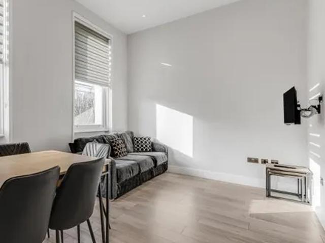 99 Finborough Road, Lot's Village, London, SW10 9DP, United Kingdom | 2 bed apartment for rent #137838536 | Rentberry
