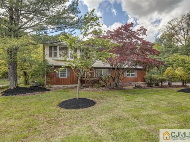 99 Finnegans Ln, Kendall Park, NJ 08824 | MLS #2351 M