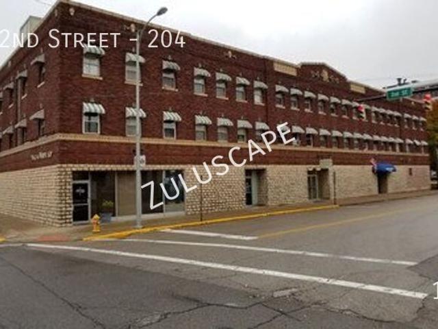 $99 First Month Renr Special! Totally Renovated Mini Apartment in Heart of Downtown Evansville! You have to see this!