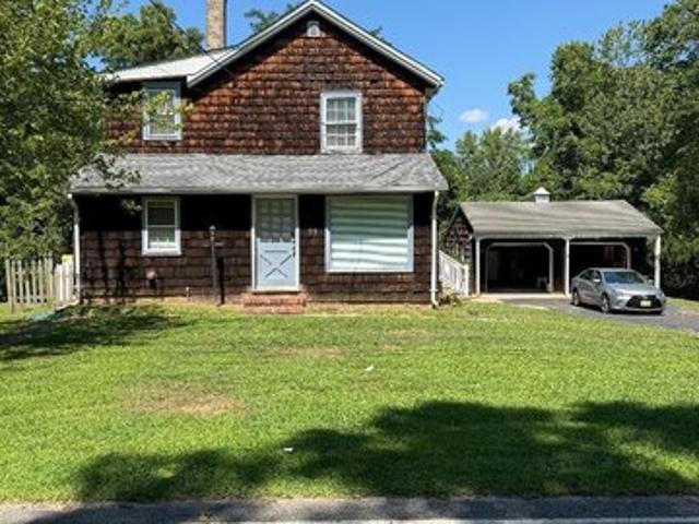 99 Georgetown Rd, Columbus, NJ 08022