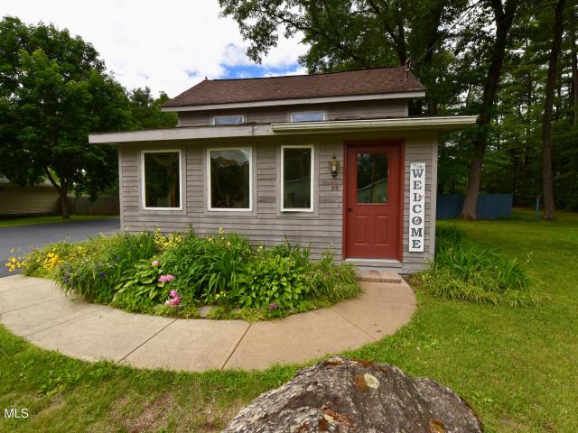99 Greenfield Avenue