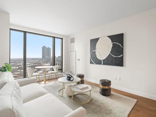 99 Hudson St # 1103