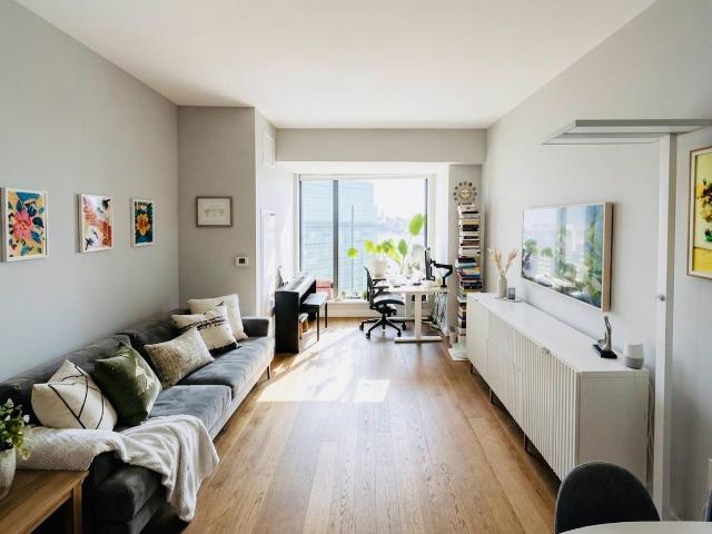 99 Hudson St # 2800