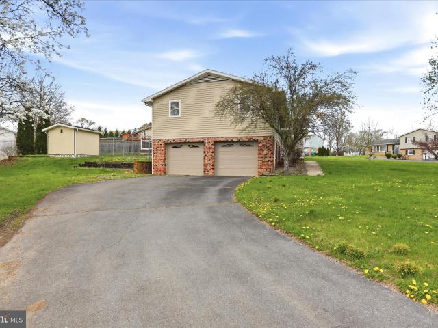 99 Jameslee Dr, Chambersburg, PA 17202 | MLS #PAFL2033 | Compass