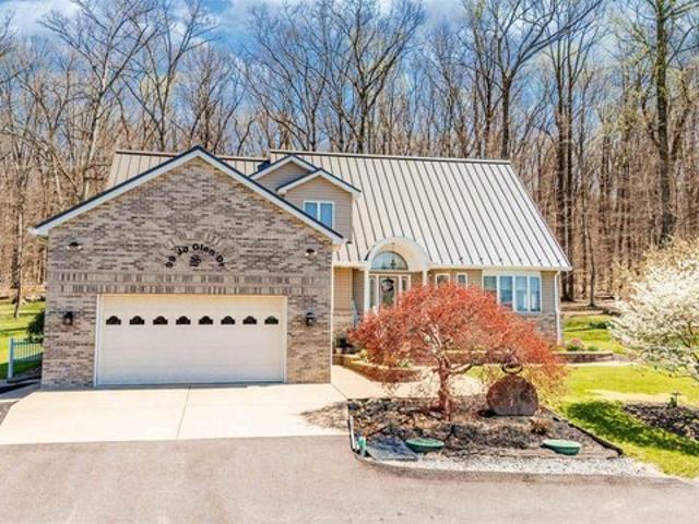 99 Jo Glen Dr, Morgantown, WV 26508