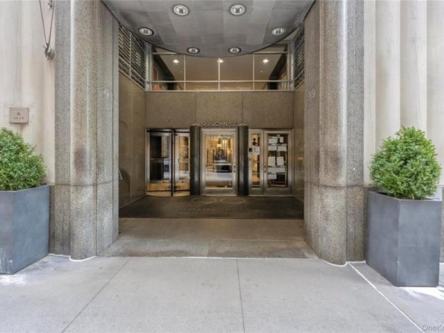 99 John St Apt 626, New York, NY 10038