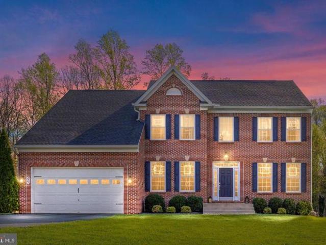 99 McPherson Dr, Fredericksburg, VA 22406
